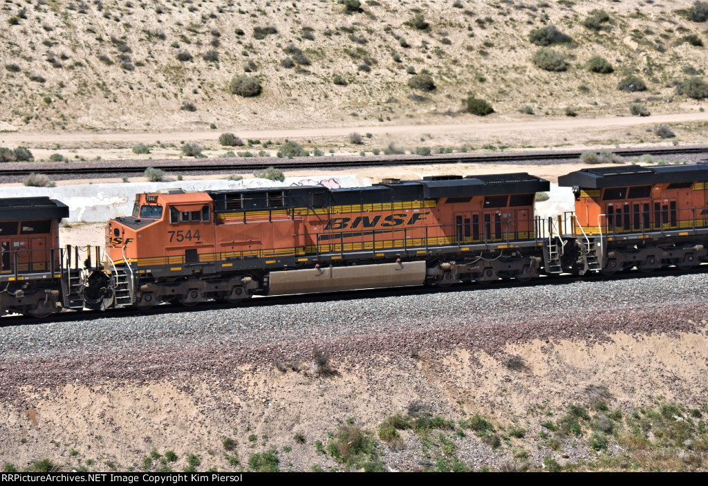 BNSF 7544